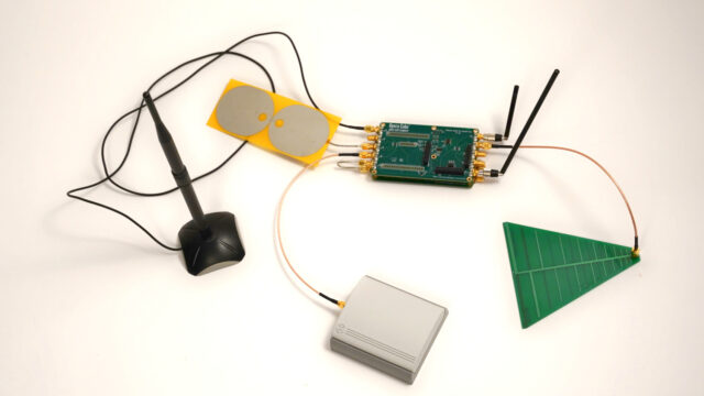 Hackrf One Mit Opera Cake Antenna Switch Hakmac It Security